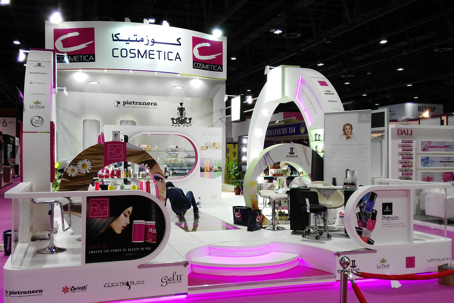 Exhibition Stand Contractors in Dubai | Exhibition Stands in UAE